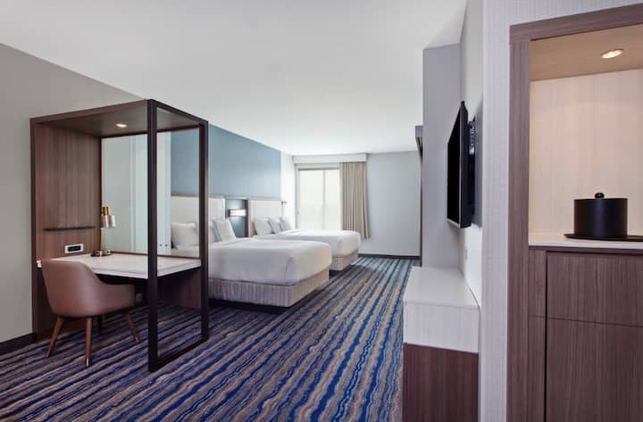 Family Suite In Surf City Usa W/ Parking&breakfast - Huntington Beach, CA