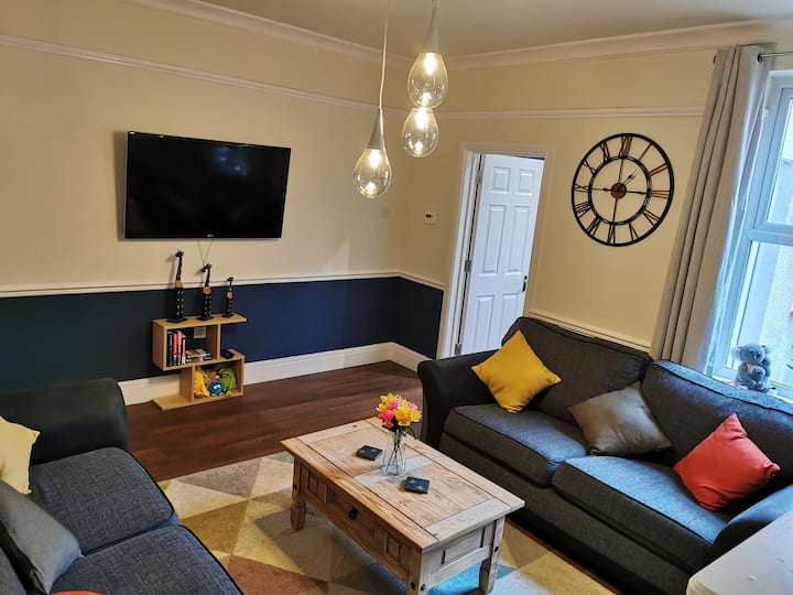 Spacious 4br | Near Wmsp & Railway | Pets Welcome! - Bewdley