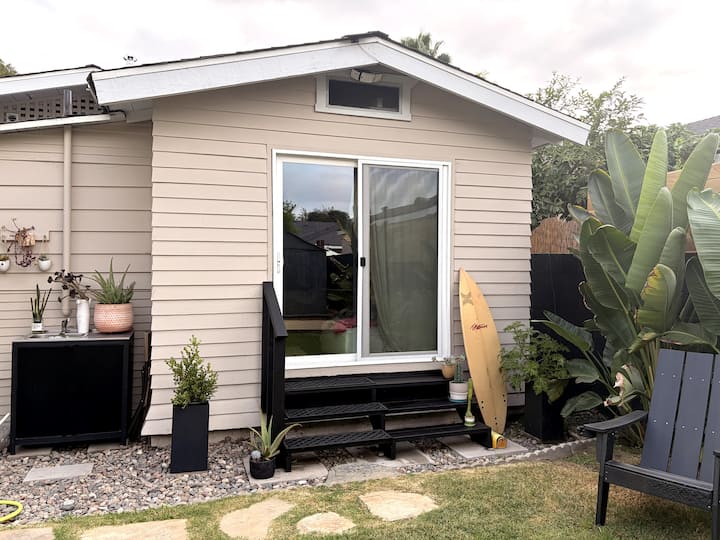 Charming Craftsman Guest House - Inglewood, CA