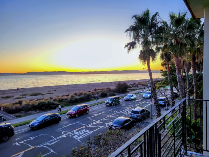 Alameda Beachfront Zen Retreat - Alameda, CA