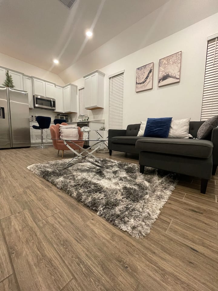 Cozy Private 1br Apt - Exclusive Stay In Richmond - Richmond, TX