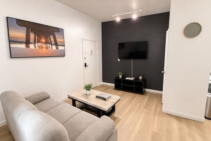 Chic 1br Near Corewell Health, Royal Oak - 트로이