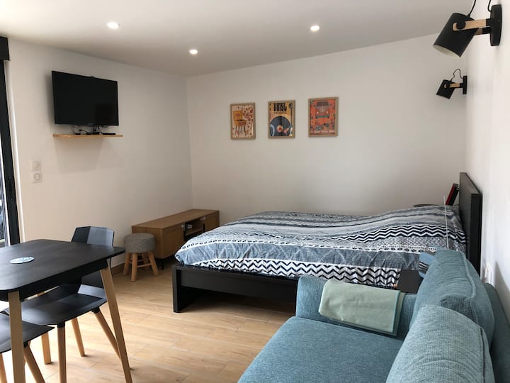 Studio Neuf Et Indépendant. - Melun