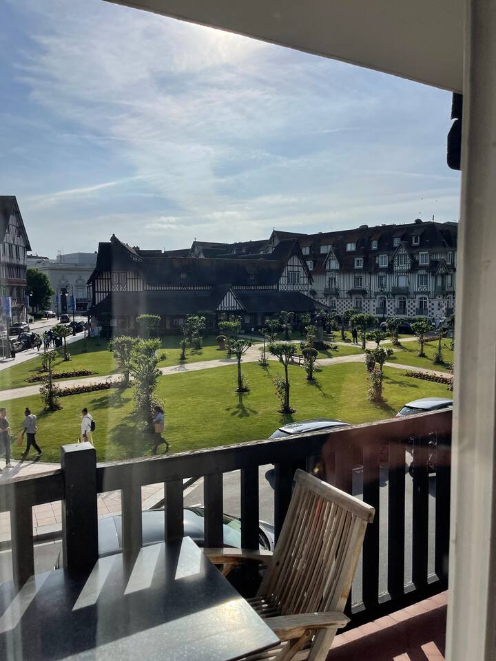 Au Cœur Du Triangle D’or - Deauville