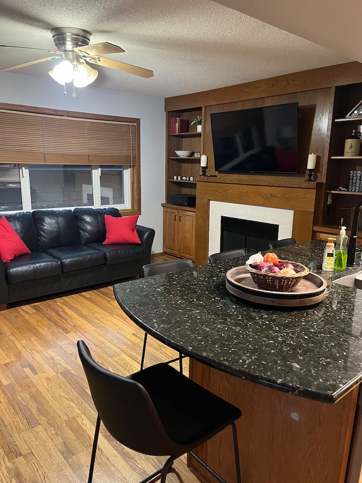 Ideal Home For A Family! - Splash Pad, Johnston