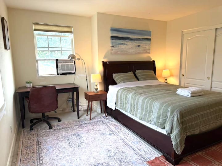 Pg1-bedroom &Private Bath - Sierra Madre, CA