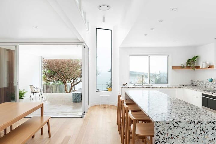 New Waterfront Family Home - Stanwell Park