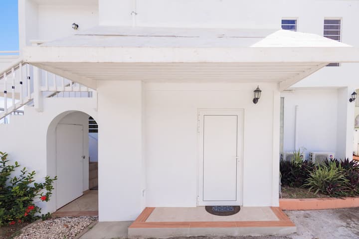 Elegant Two Bedroom Suite With Sofa Bed - Anguilla