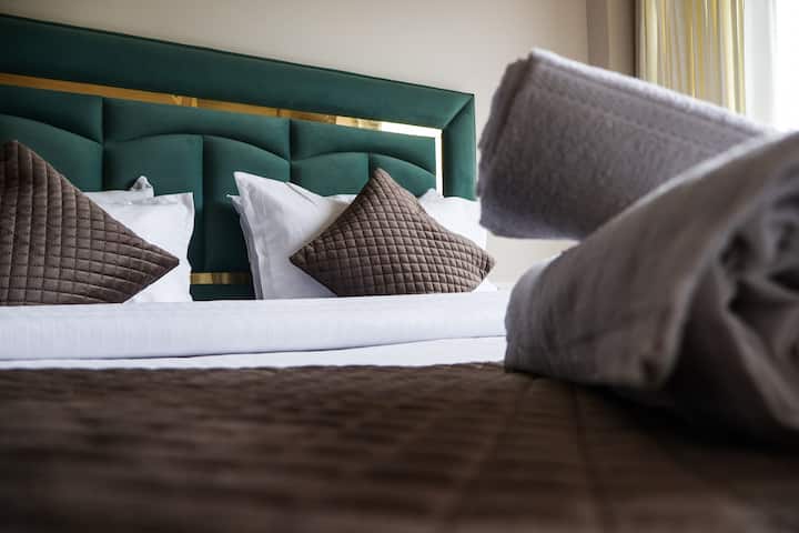 Luxury Stays By Glambirds 2bhk - Solan
