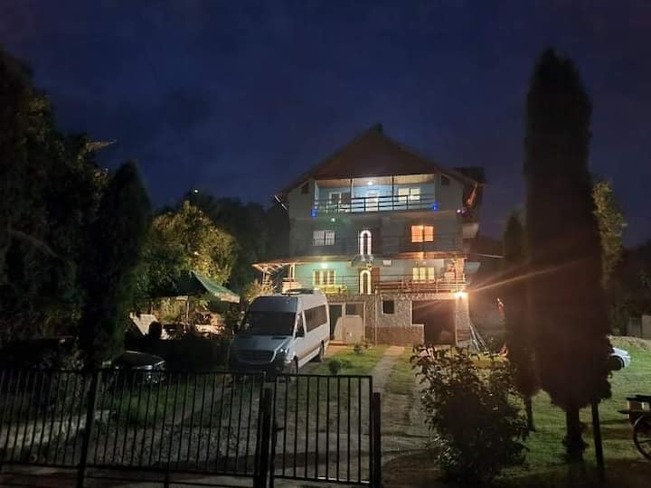 The Pilgrim House2 - Corbeni