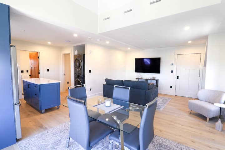 14d Kennebec The Center Of Ob! No Car, No Problem! - Oak Bluffs, MA