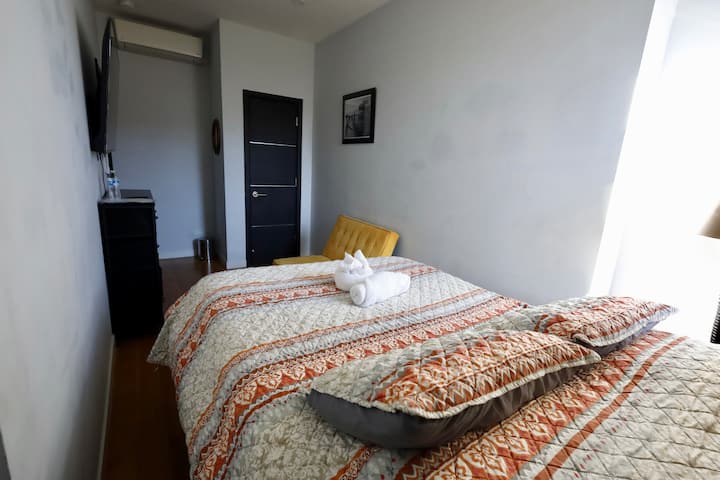 Cat Cozy Haven In Prime Location - Aurora, NY