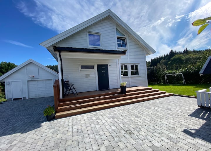 Innholdsrikt Hus For Storfamilie - Trondheim