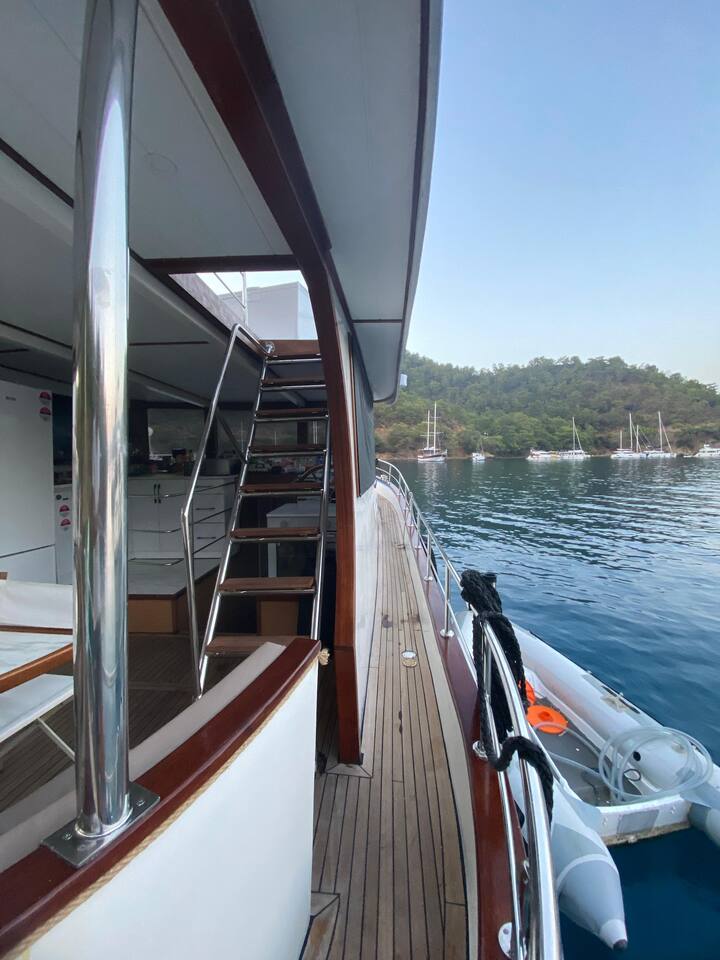 Göcek 3 Kamara Aile Teknesi - Göcek
