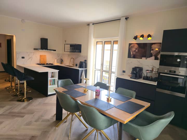 B&b Orlando, Modern Luxe Appartement Met Zeezicht - Amantea