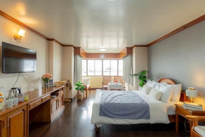 Wake Up In The Heart Of Nimman - Chiang Mai