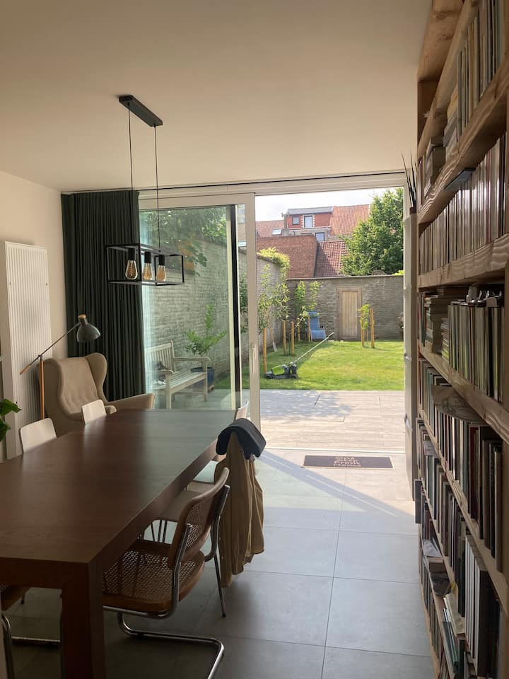 Home Of Baltar And Naya - Street View (2nd Floor) - Gent
