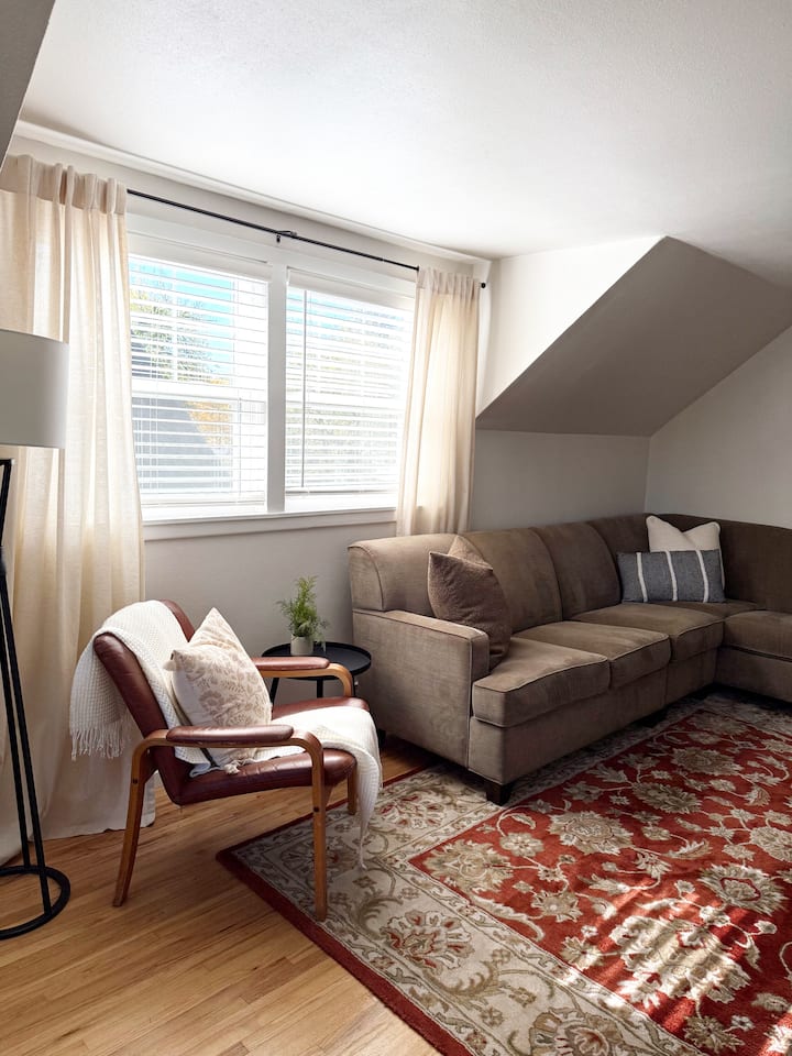Neighborhood Loft Near Downtown - Fargo, ND