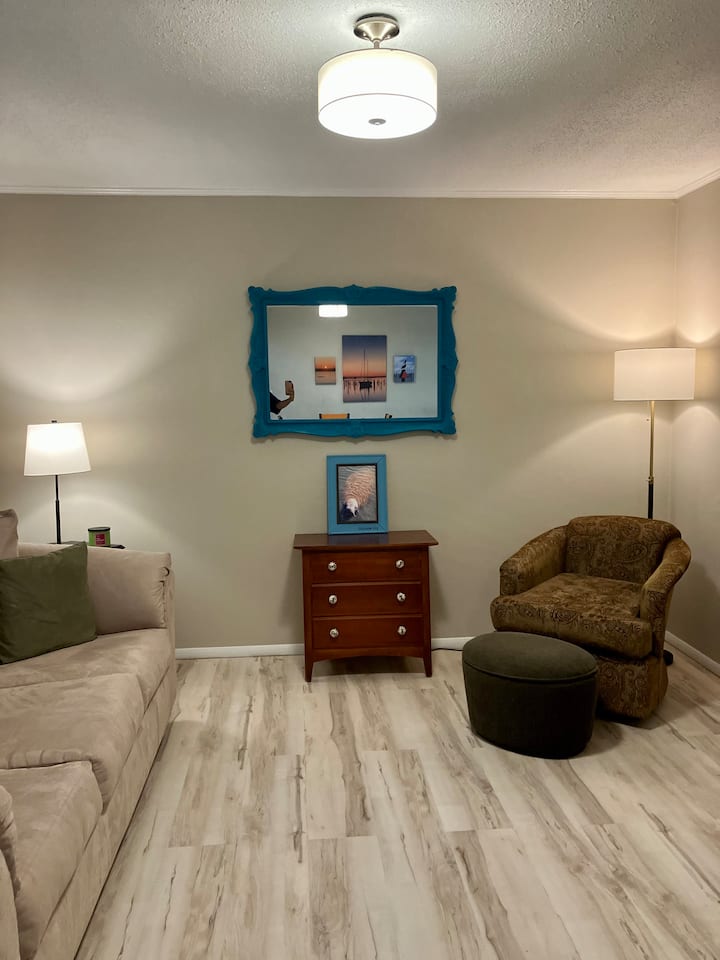 Bay Vibes Condominium - Daphne, AL