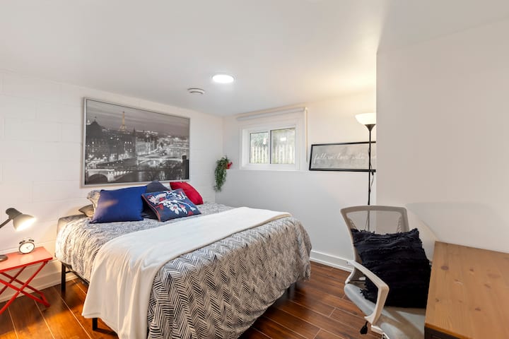 Cozy Two-bedroom Apartment - Kingston