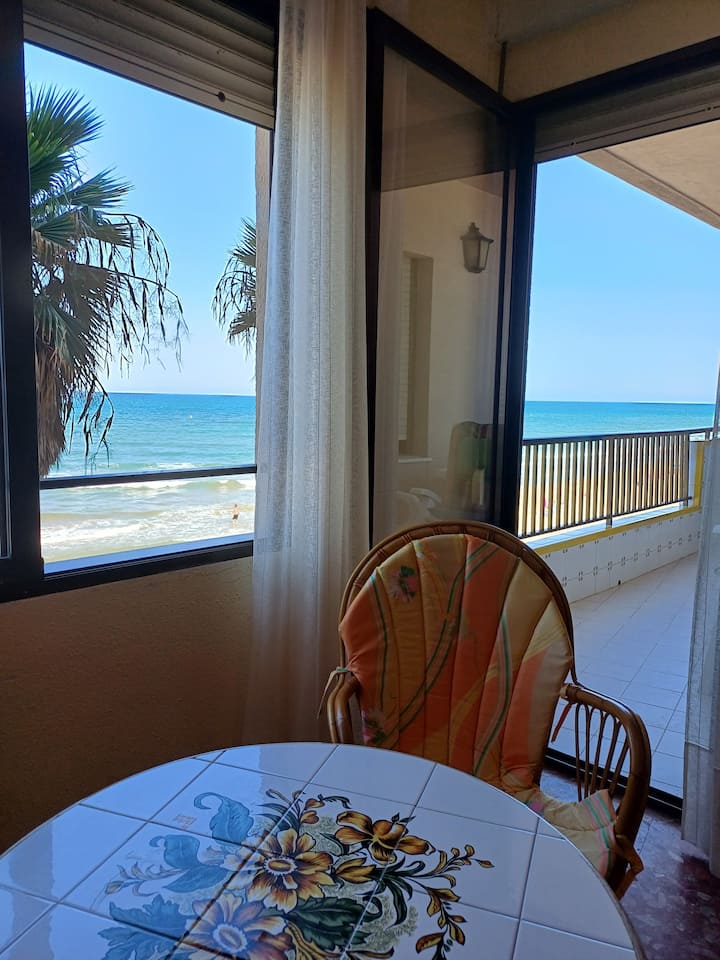 Apartamento Frente Al Mar. - El Perelló