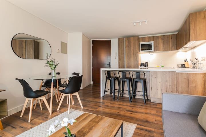 Chic Las Condes Apt: 2br, 2ba, Sleeps 5 - Las Condes