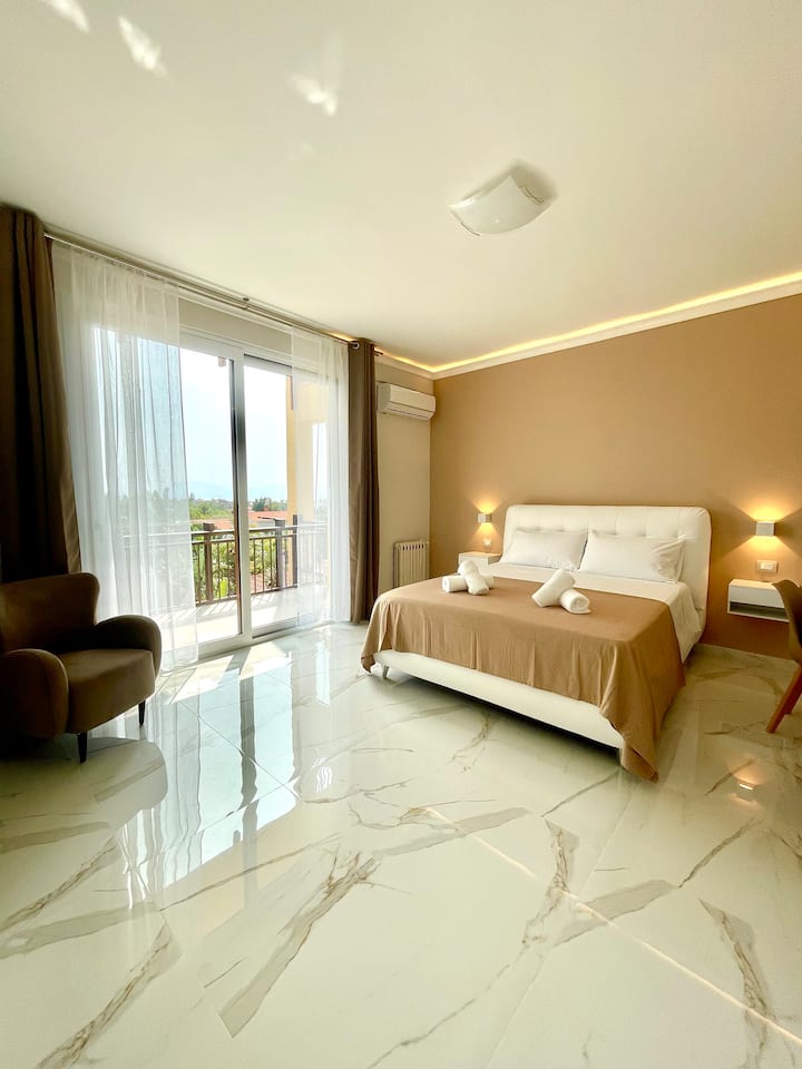 «&nbsp;Four Suites&nbsp;» Luxury Appartment Cinisi - Italien