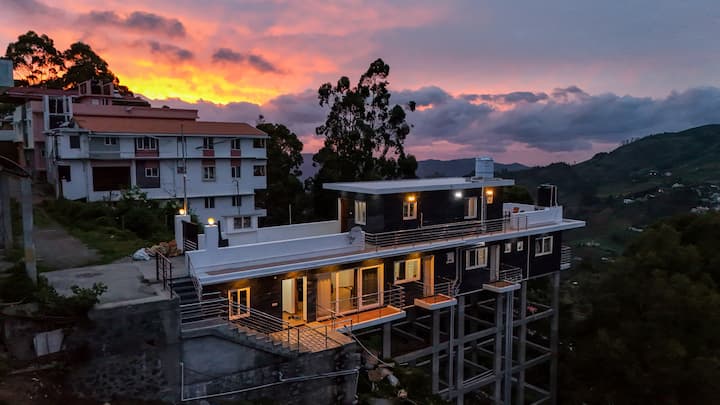 Aarrreas Valleyview Kodai (4500 To 13000 Rs / Day) - Kodaikanal