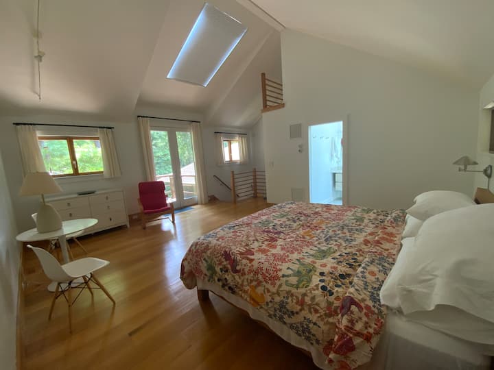 Quiet Retreat In Northwest Woods - East Hampton, NY