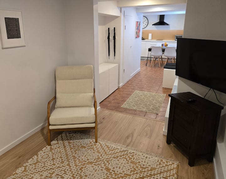 Licensed, On The Drive/ac! Walk To Train For Fifa! - Vancouver