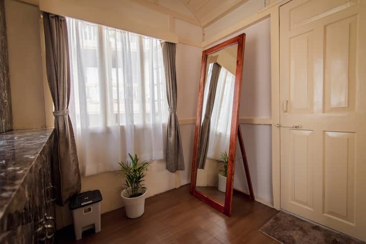 Entire Home In Shillong - Cozy 4bhk | Free Parking - Shillong