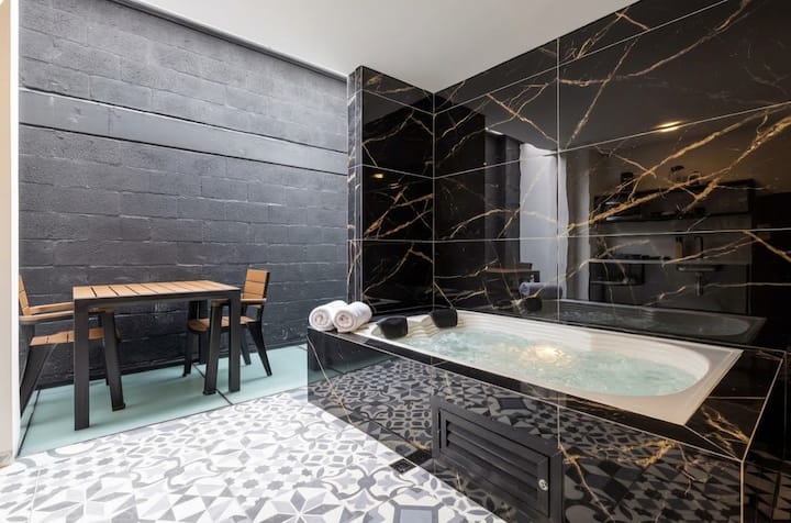 Private Jacuzzi Poblado-style Loft A/c Fixed Wi-fi 303 - Itagüí