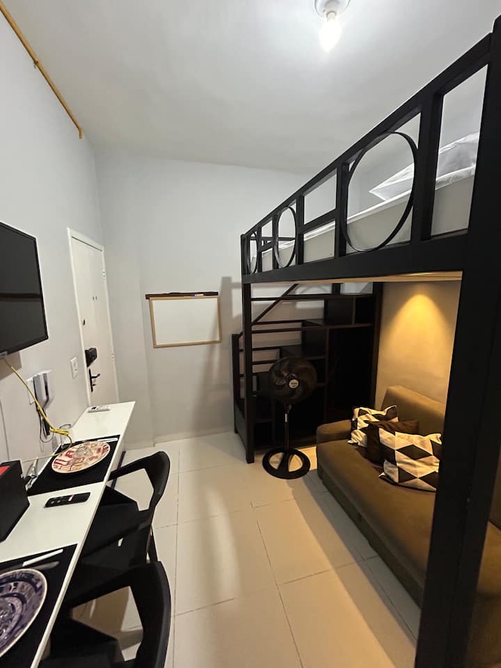 Estúdio Moderno Com Alexa, Nespresso E Projetor. - Rio de Janeiro