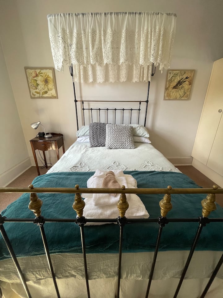 Cosy Warm Double Room In Beautiful 1860’s Terrace - Goulburn