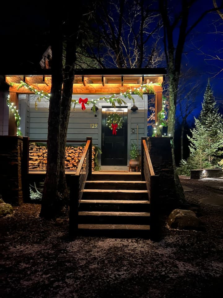 The Whitetail Cabin: A Glamping Experience - Woodstock, NY