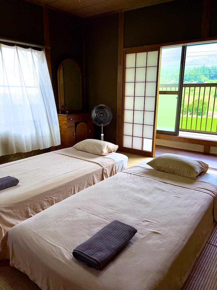 のどかな山の中で「何もしない」をしよう。[ツインベッド][エンパナーダ専門店併設] - Ena