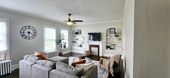 Entire Upper Level 2 Bdrm Duplex - Lancaster, OH