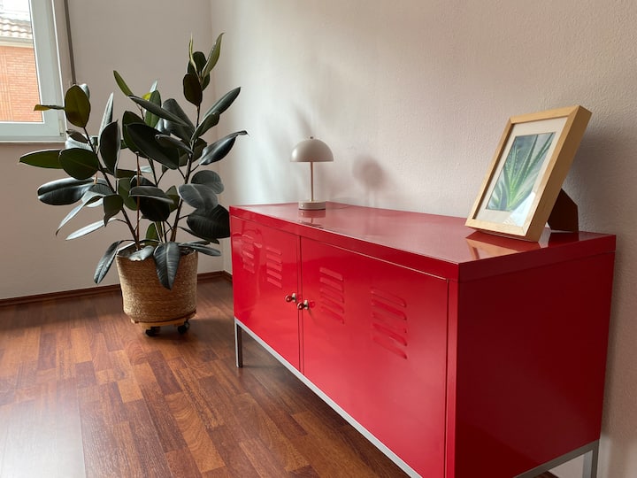 Großes Zimmer & Gute Anbindung - Cologne
