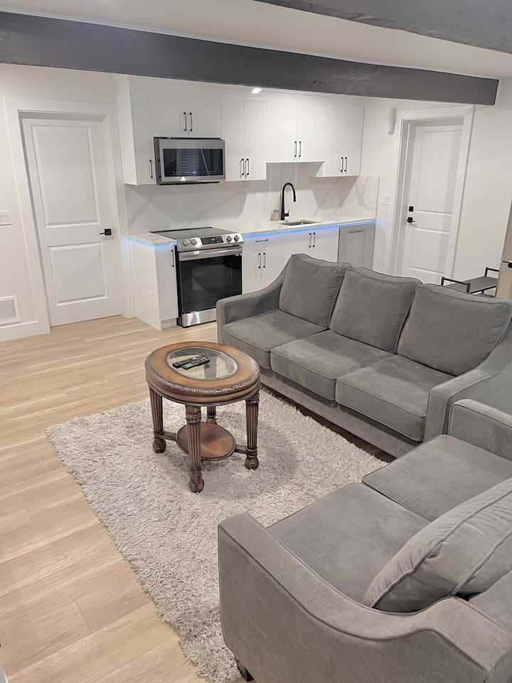 Private Luxury Suite Top-rated Near Ferry &Airport - Point Roberts, WA