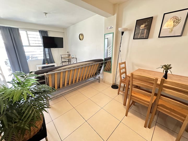 Private Gated Stay – King Bed, Parking, Near Otay - Tijuana