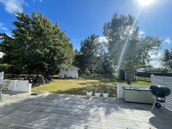 Mysig Stuga Med Tillhörande Gäststuga - Mellbystrand