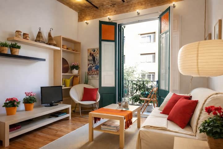 Rustic Gaudí - Sagrada Família - Barcelona