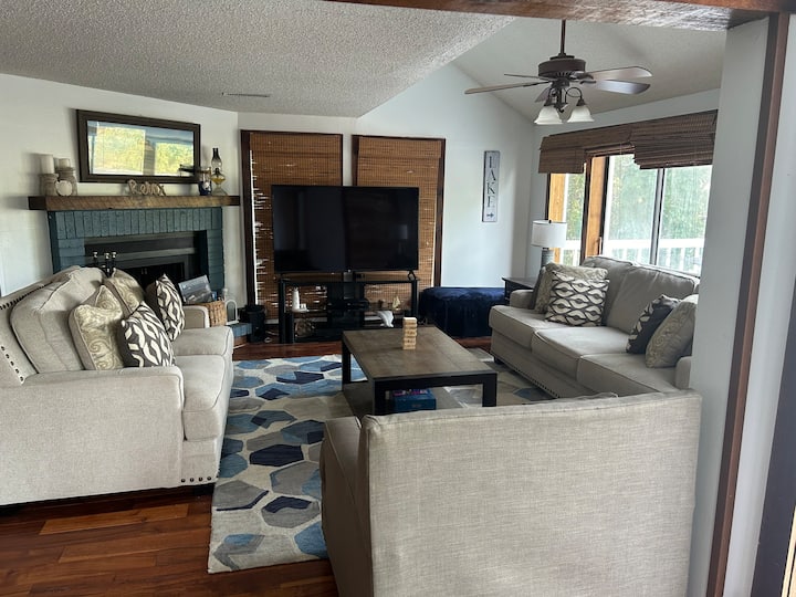 Duck Creek Deck House - Disney, OK