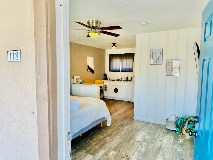 Cute Motel Studio In Rosemont - Sacramento, CA