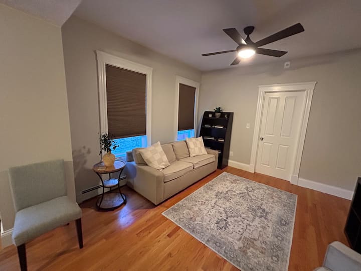 M.i.t. * Harvard * The Cambridgeport On Putnam - Cambridge, MA