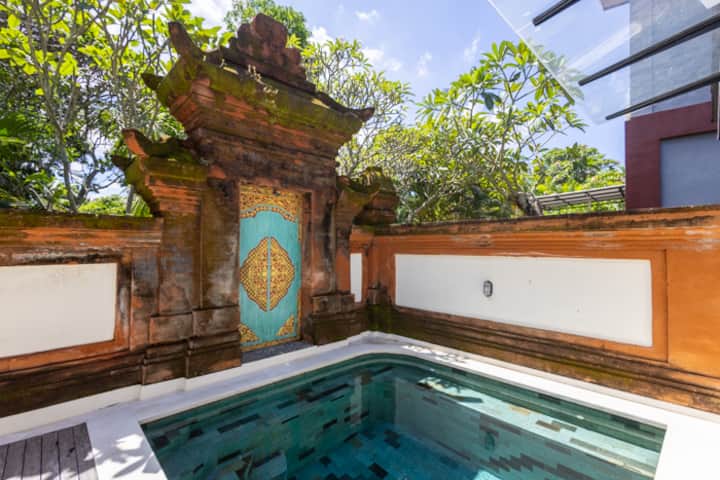 Modern Kuta Villa Near Beach | Pool +Free Scooter - Australia