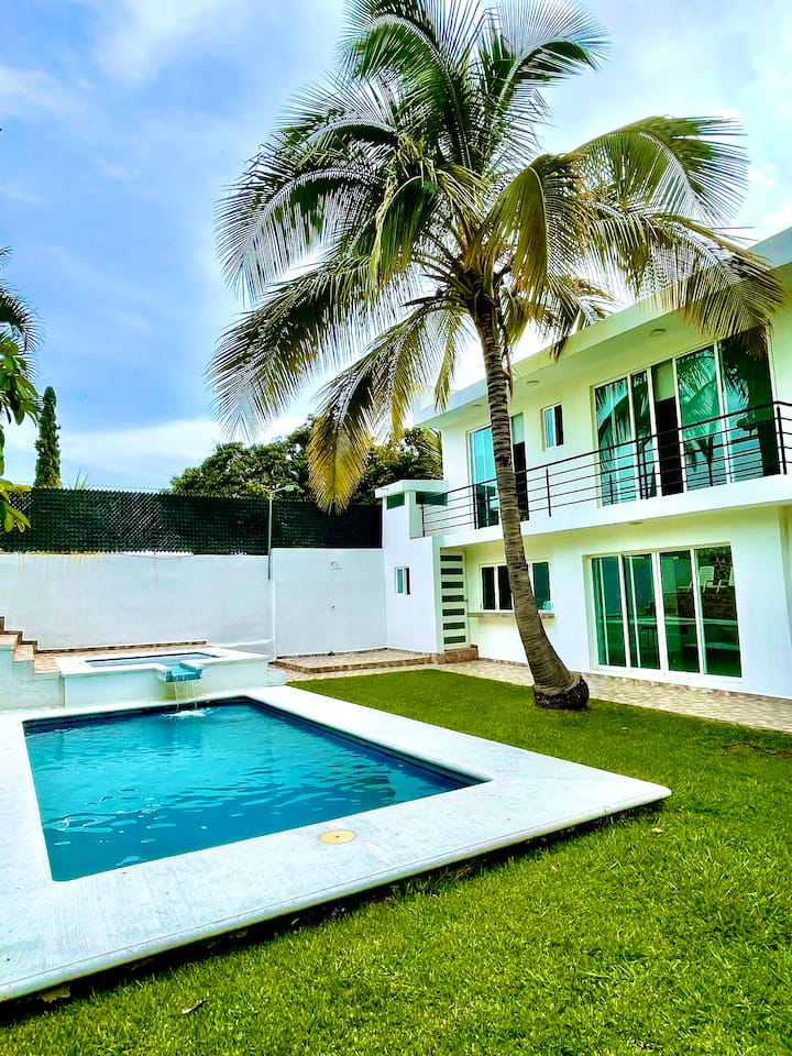 Casa Con Alberca Y Jacuzzy En Fracc. Privado Oaxte - Oaxtepec