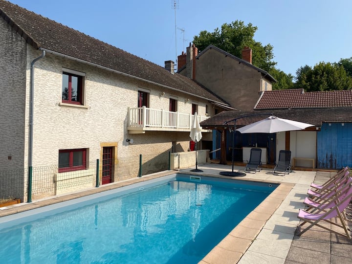 Maison Cosy Avec Piscine - Digoin