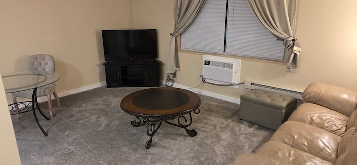 1 Bed 1 Bath Extended Stay Apartment - Cedar Rapids, IA