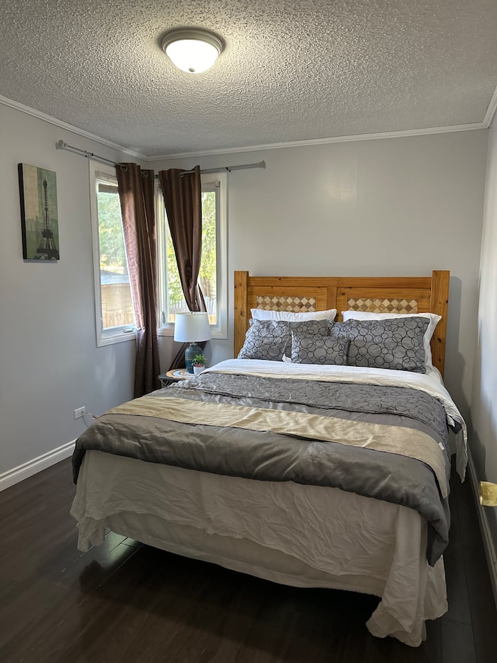 Spacious Entire House 3 Bedrooms - Regina